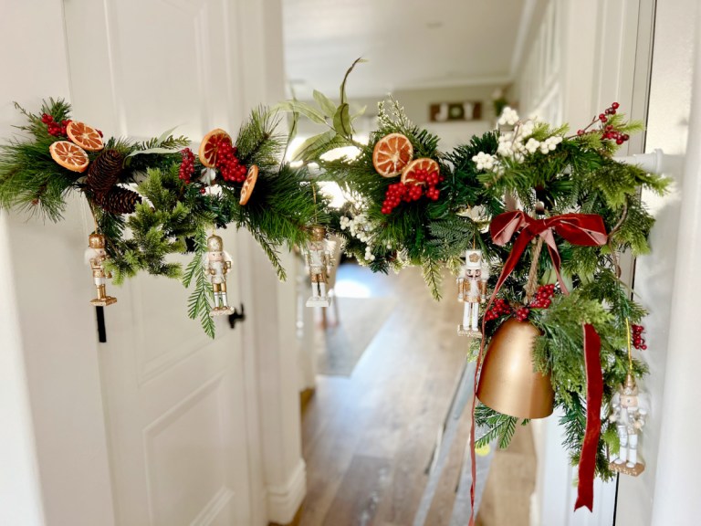 2 Popular Christmas Garland Ideas to Do This Year!