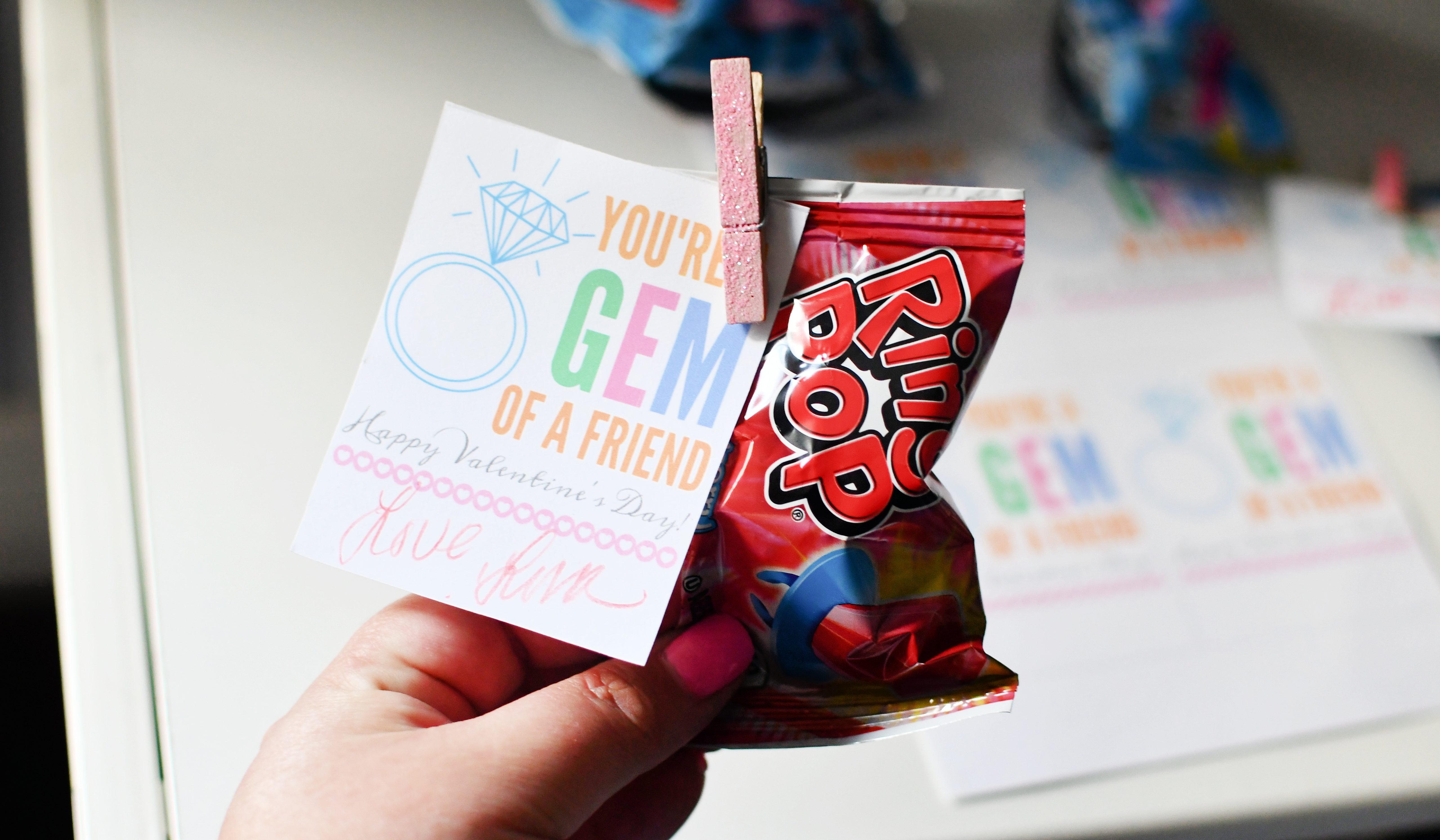 7 Free Printable Valentines for Kids | Easy Classroom Gift Idea
