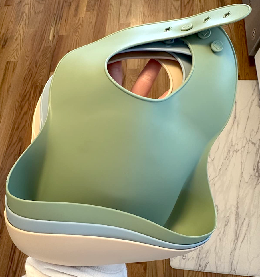 Highly-Rated Silicone Baby Bibs 3-Pack Only $7.99 on Amazon | Hip2Save