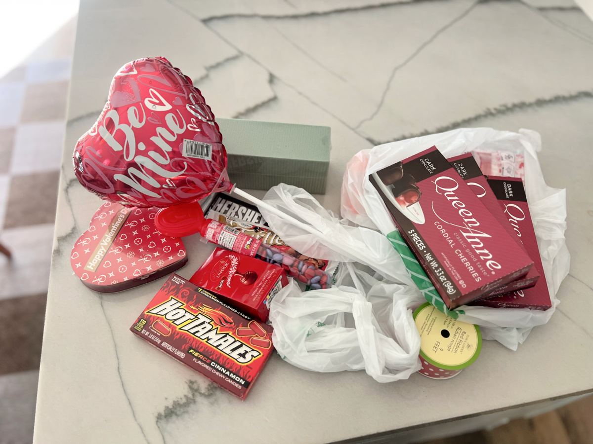 Make a Valentines Candy Bouquet Using Dollar Tree Supplies!