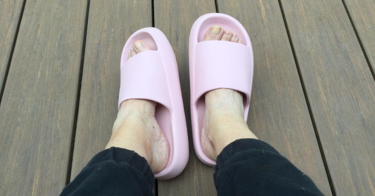 HURRY! Trendy Cloud Slides Only $11.99 on Amazon (NINE Color Choices ...