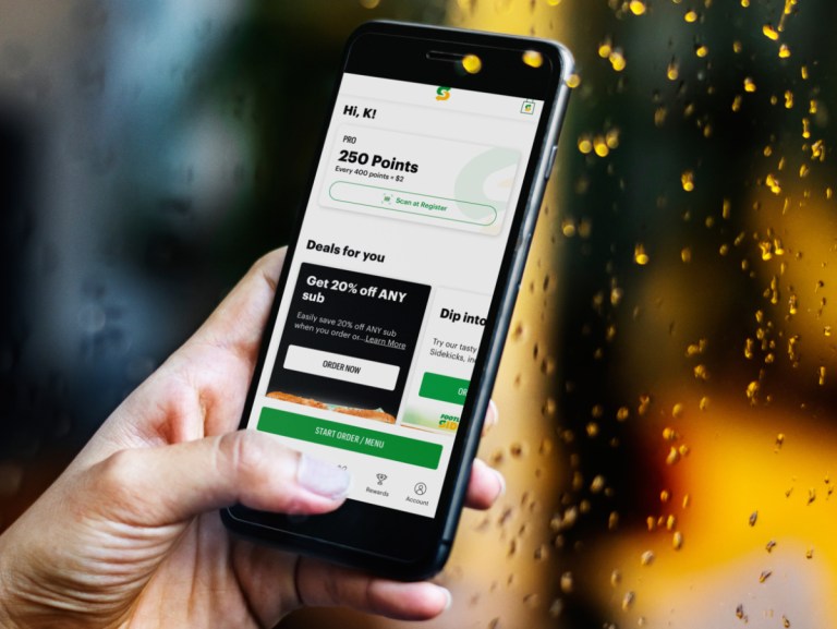 20 Fast Food Apps That We Use To Get FREE Food And Coupons