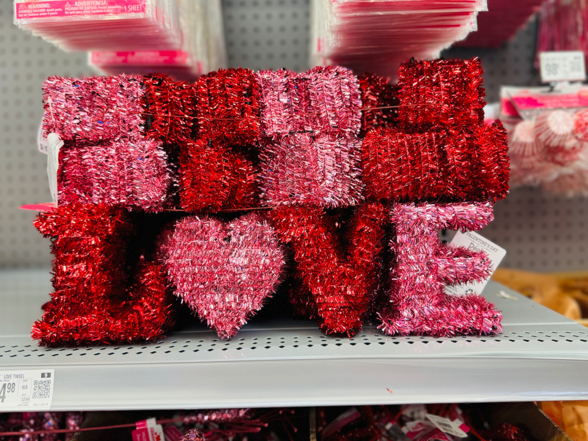 Over 30 Walmart Valentine's Day Finds You'll LOVE – Many Under $5 ...