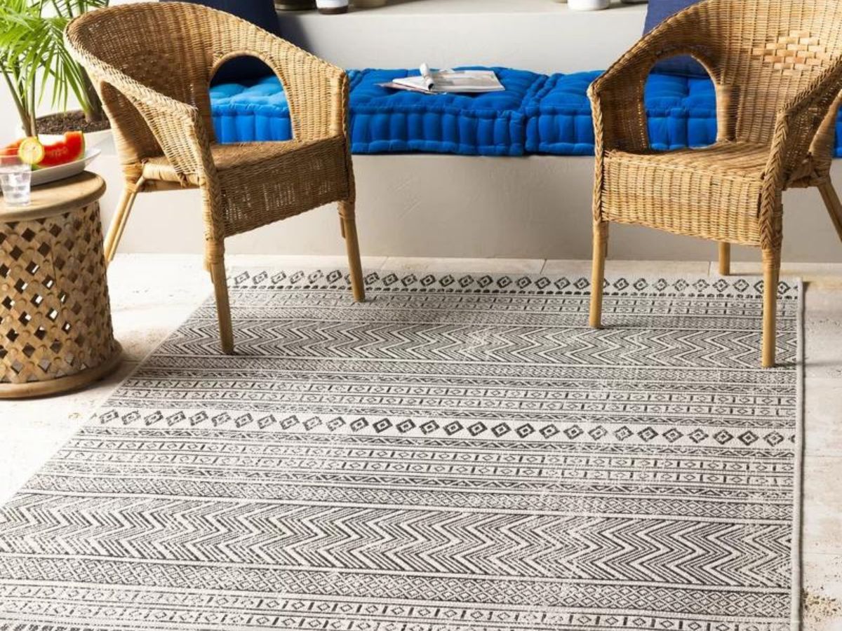 Up to 75% Off Large Area Rugs on Wayfair - Shop Now | Hip2Save