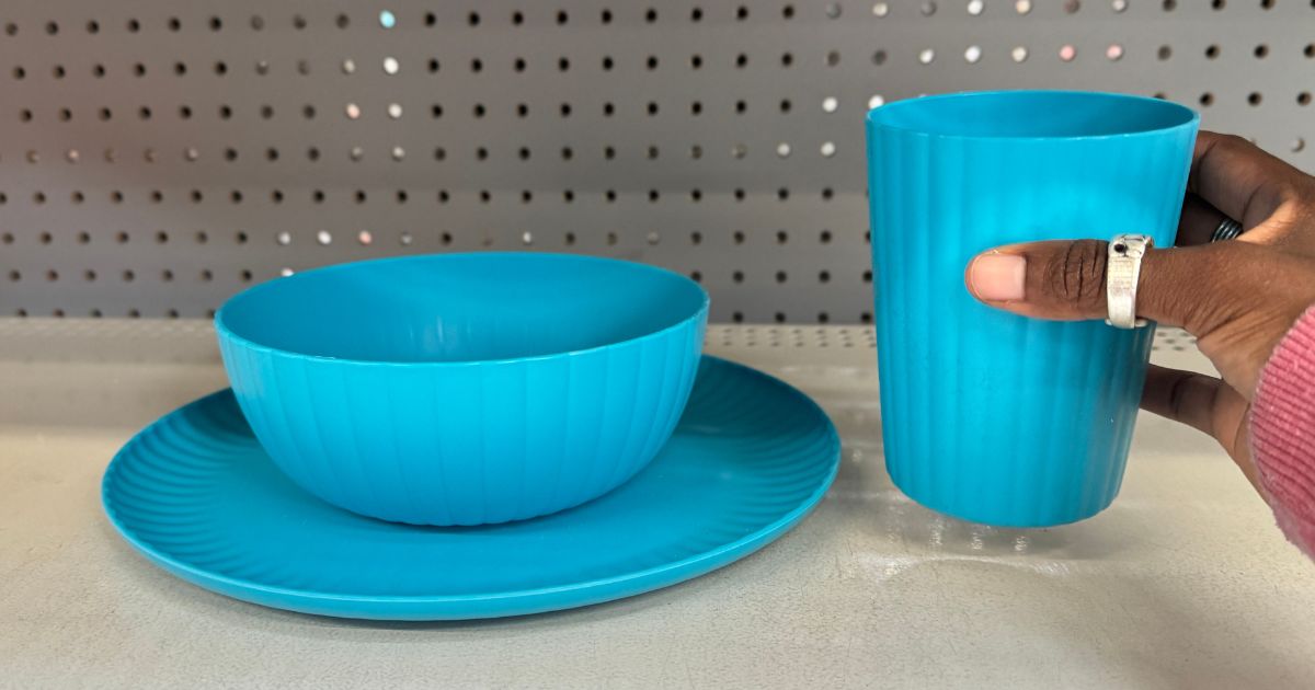 New Ribbed Plastic Dishes Just 50¢ at Walmart | Hip2Save