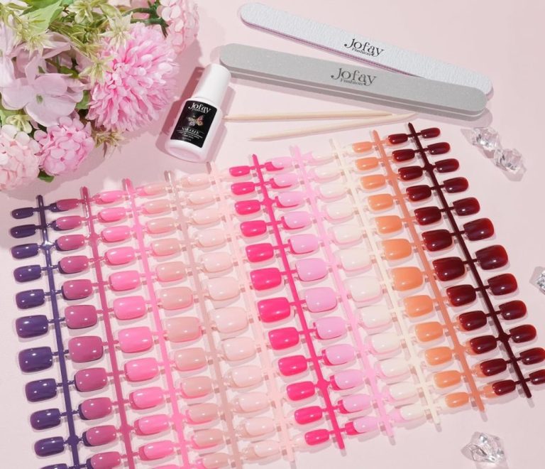 Up to 60% Off Press-On Nail Kits on Amazon (52¢ At-Home Manicures ...