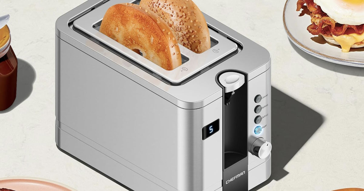 Chefman 2-Slice Digital Toaster Only $13.89 on Amazon or Walmart | Hip2Save