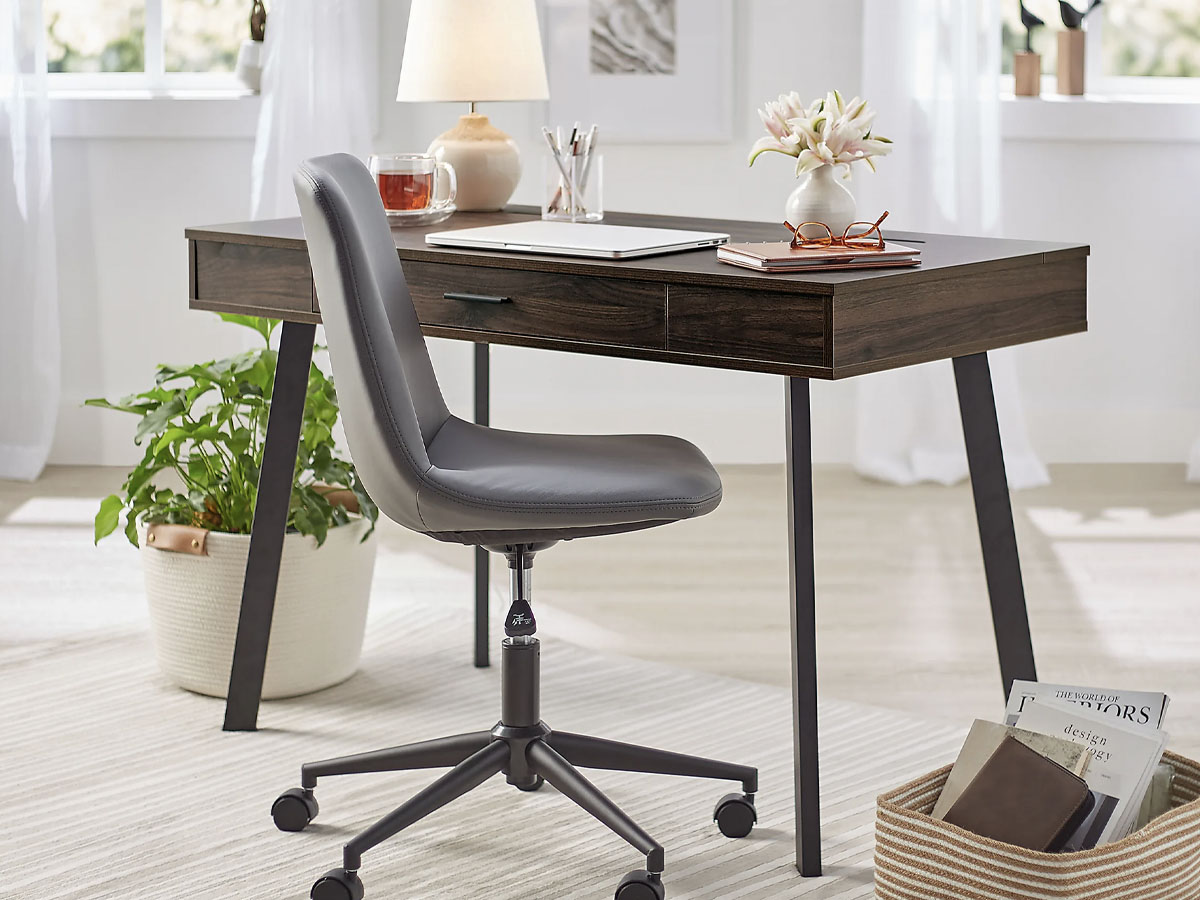 Up to 60% Off Office Depot Desks + Free Shipping | Gaming Desk Just $99 ...
