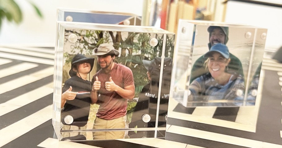 Let a Real Artist Turn Your Family Photo into A Custom Painting