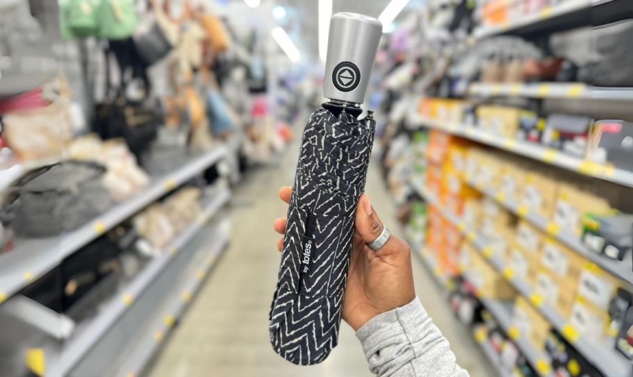 HURRY! Totes Umbrellas ONLY $1 on Walmart.com | Hip2Save