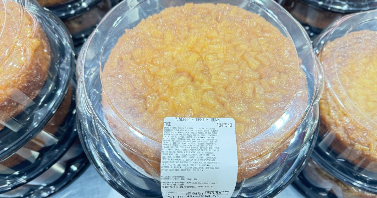Costco’s Dessert Must-Haves: Cinnamon Coffee Cakes, Giant Pumpkin Pies ...
