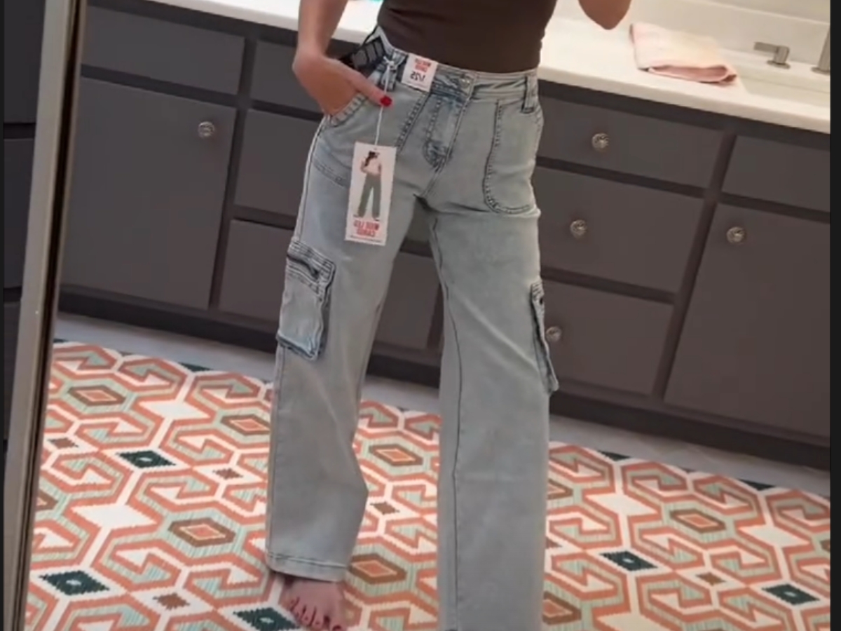 Celebrity Pink Mid Rise Cargo Jeans Only $19.50 on Walmart.com | Collin ...