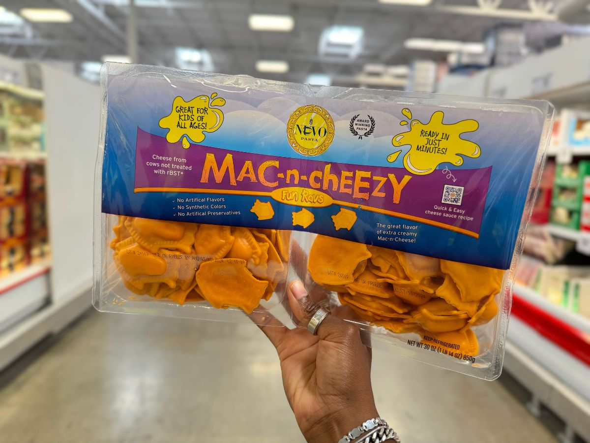 Make 3-Ingredient Baked Ravioli Lasagna Casserole For Dinner!