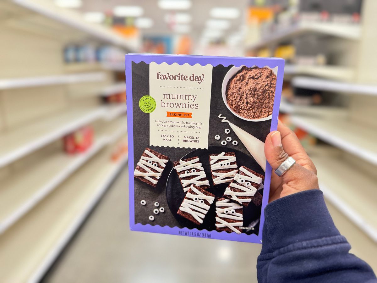 NEW Favorite Day Fall Treats at Target | Pumpkin Pretzels, Caramel ...