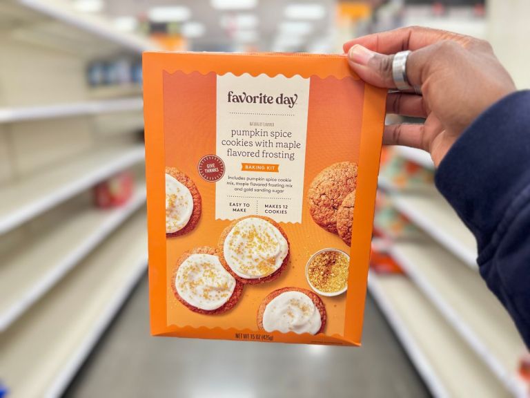 NEW Favorite Day Fall Treats at Target | Pumpkin Pretzels, Caramel ...