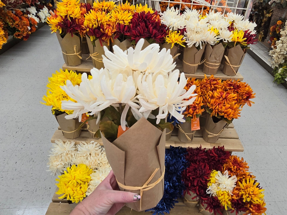 Faux Potted Mums Only $5.99 at Michaels (Use Your $5 Rewards to Get One ...