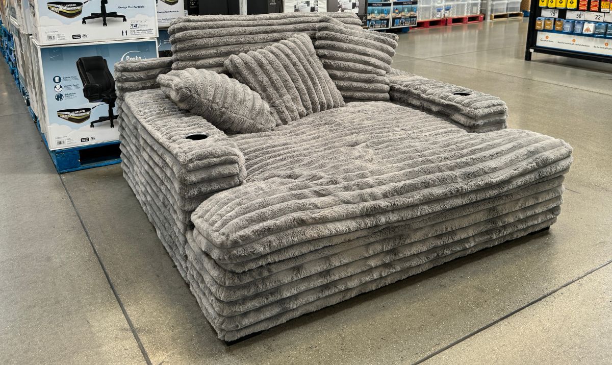 Sam's Club Oversized Chaise Lounger ONLY $499 (Reg. $699) | Cupholders ...