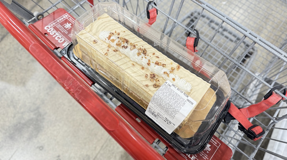 Costco’s Dessert Must-Haves: Cinnamon Coffee Cake, Berry Streusel ...