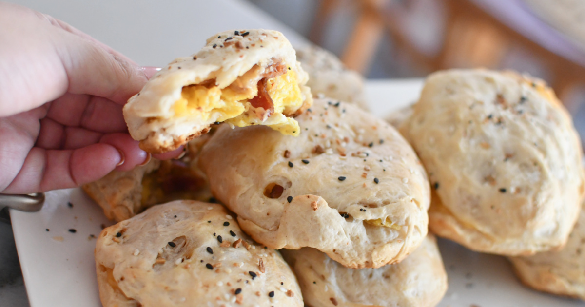 Make-Ahead Bacon and Egg Stuffed Breakfast Bombs
