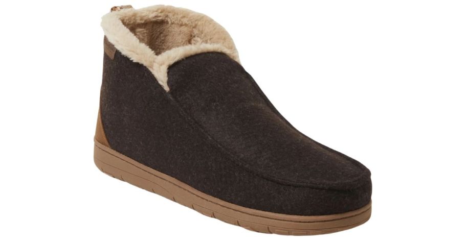 Cozy Dearfoams Slippers & Comfy Shoes from $4 on Walmart.com | Hip2Save