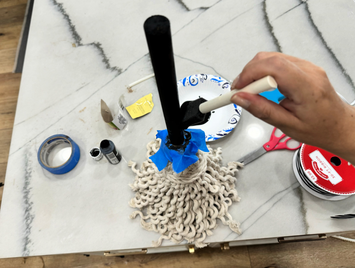 Turn a Plunger into DIY Witch Broom Halloween Decor!