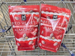 Over 25 of the BEST Christmas Treats to Grab at Sam's Club | Hip2Save