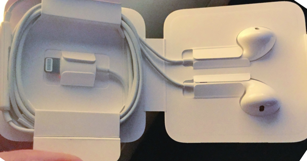 Apple EarPods Headphones ONLY $9.99 Shipped | Hip2Save