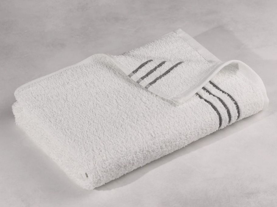 Mainstays 12-Piece Bath Towel Set ONLY $19.97 on Walmart.com | Hip2Save