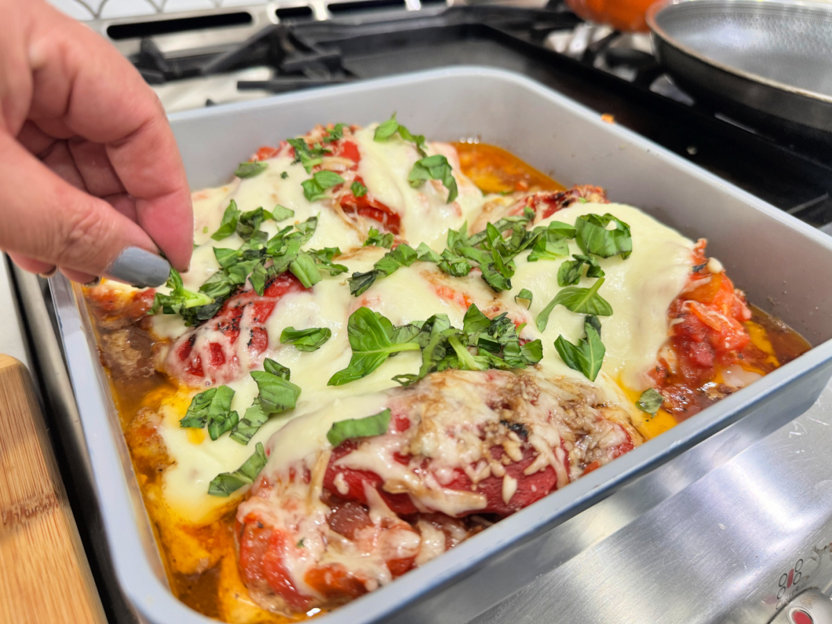 Compile Cheesy Bruschetta Chicken in Less Than 10 Minutes!