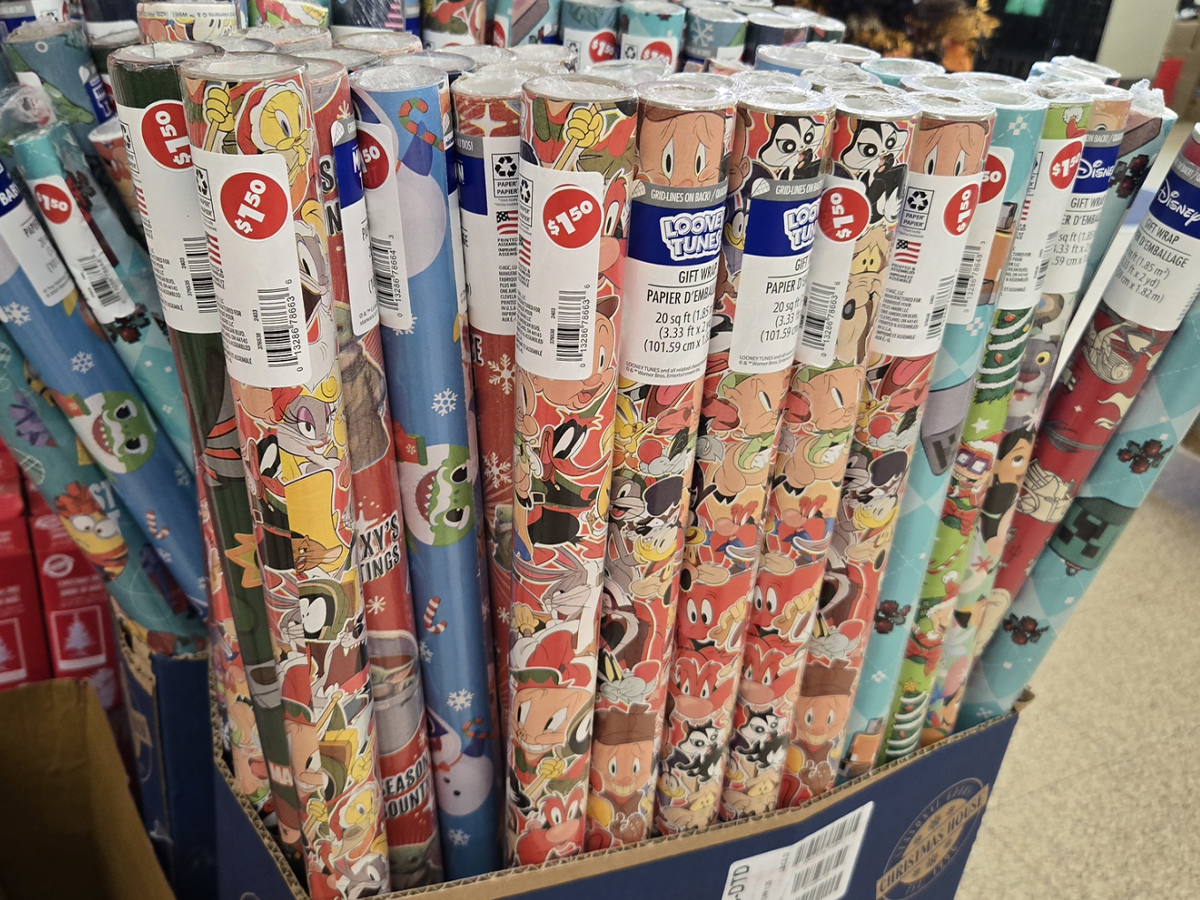 Our Favorite Dollar Tree Christmas Items to Buy Right Now