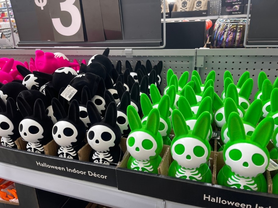 The Walmart Dollar Spot Has NEW Halloween Decor You'll Love (For $10 or ...