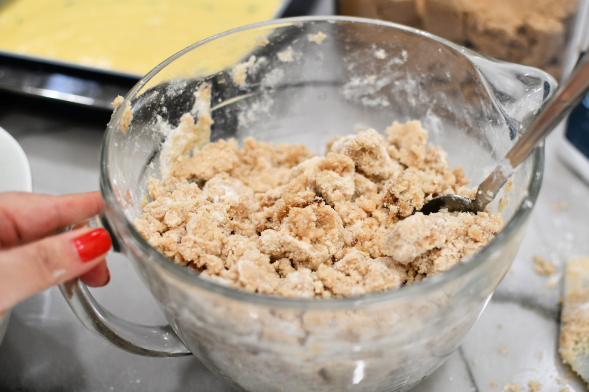 Turn a Boxed Cake Mix into a Blueberry Crumb Cake!