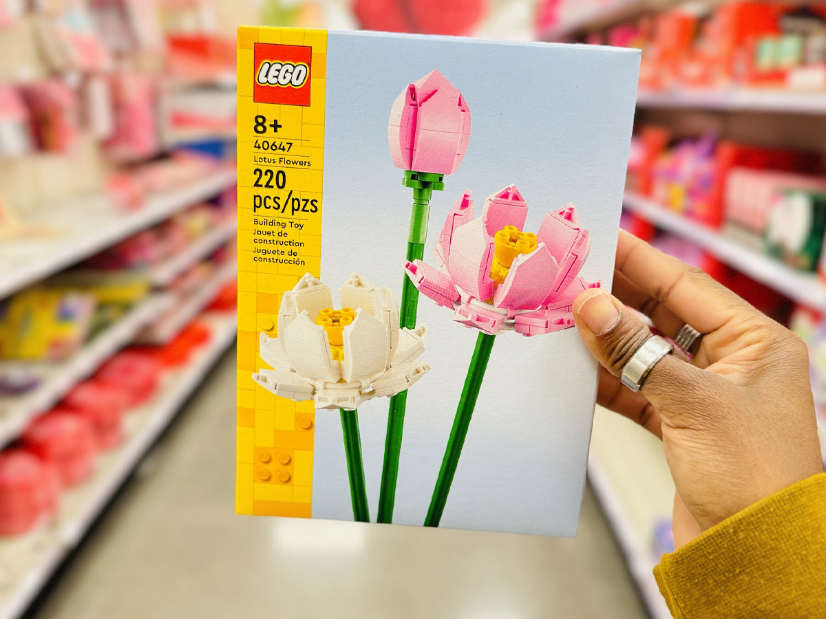 Up to 55% Off LEGO Flowers on Amazon | Hip2Save