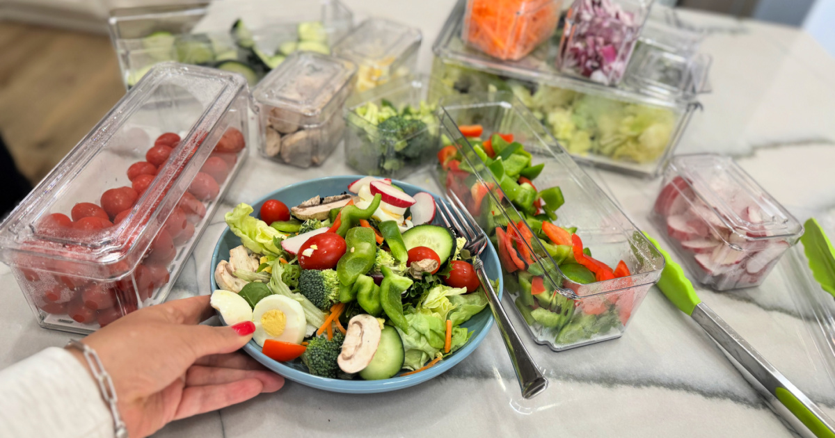 Prep a Home Salad Bar in Your Fridge For Quick Weekday Meals!