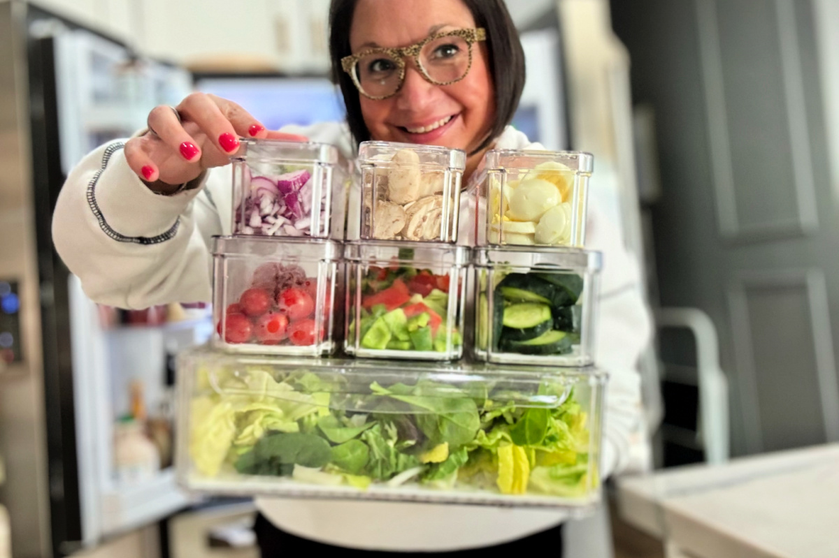 Prep a Home Salad Bar in Your Fridge For Quick Weekday Meals!