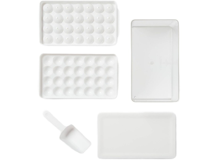 Ice Cube Tray Set w/ Storage Bin & Scoop Just $5 on Target.com | Hip2Save