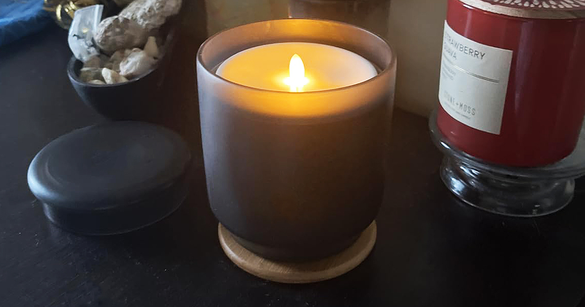 Flameless Candle Essential Oil Diffuser $19.99 on Amazon - Flickers ...