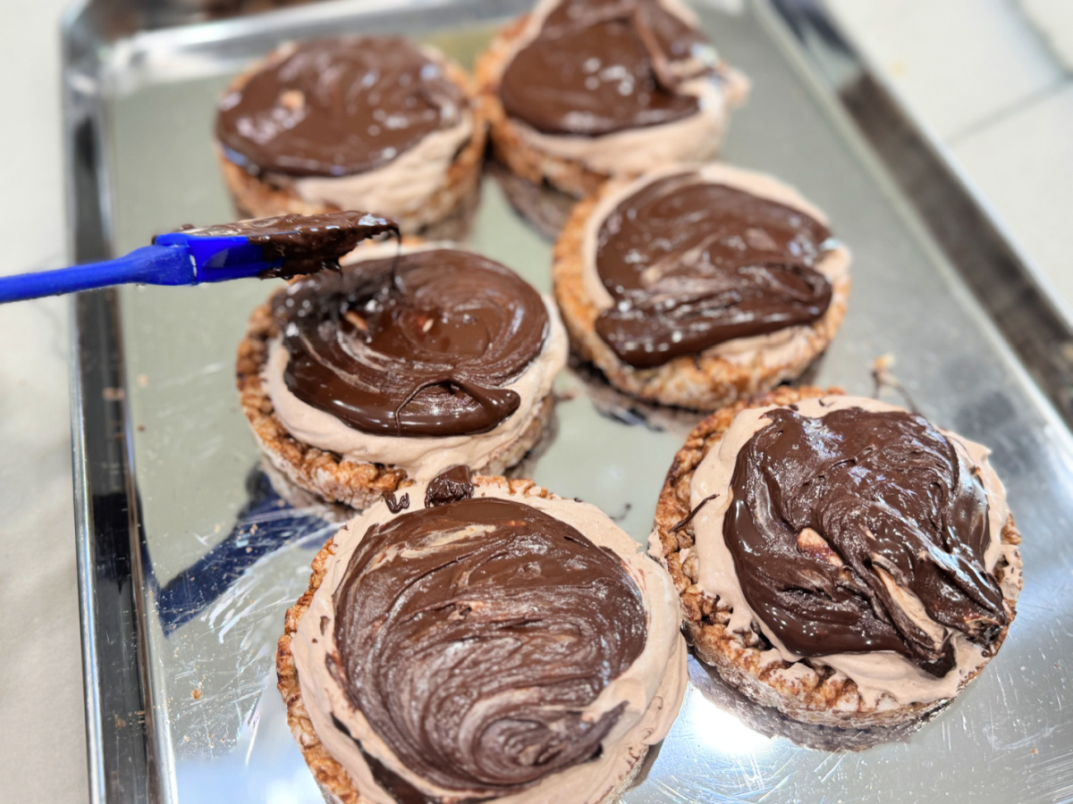 Make These Easy Protein S'mores Rice Cakes for Dessert!