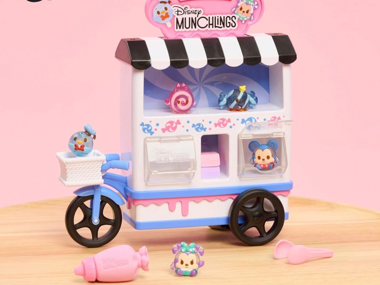 Disney Munchlings Candy Cart 13-Piece Playset Only $4.58 on Amazon ...