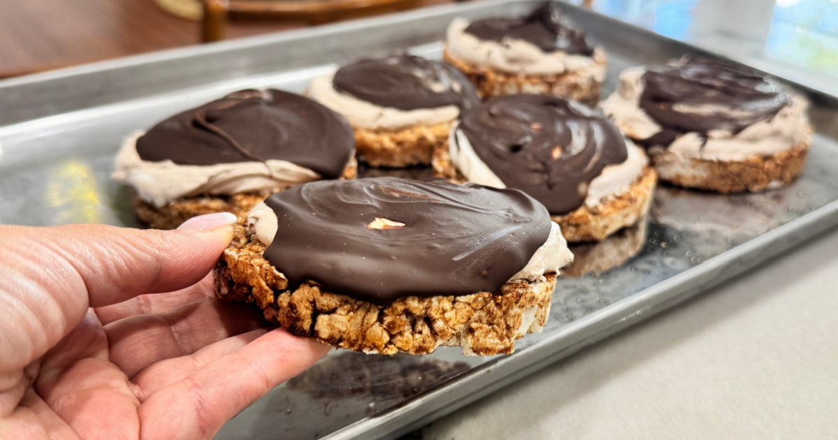 Make These Easy Protein S'mores Rice Cakes for Dessert!