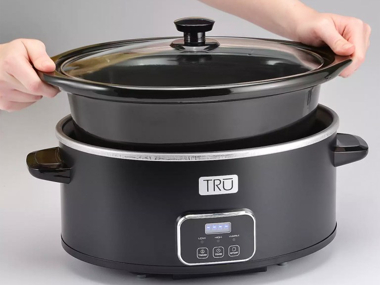 TRU 6-Quart Slow Cooker Only $18.94 on Kohls.com (Reg. $55) | Hip2Save