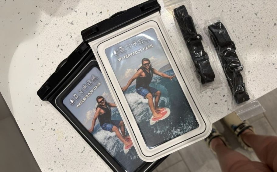 Waterproof Floating Phone Pouch 2-Pack Just $6.99 on Amazon (Regularly ...