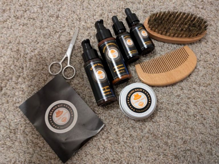 Luxury Beard Grooming Kit Only $9.99 on Amazon - Includes Wash, Oil ...