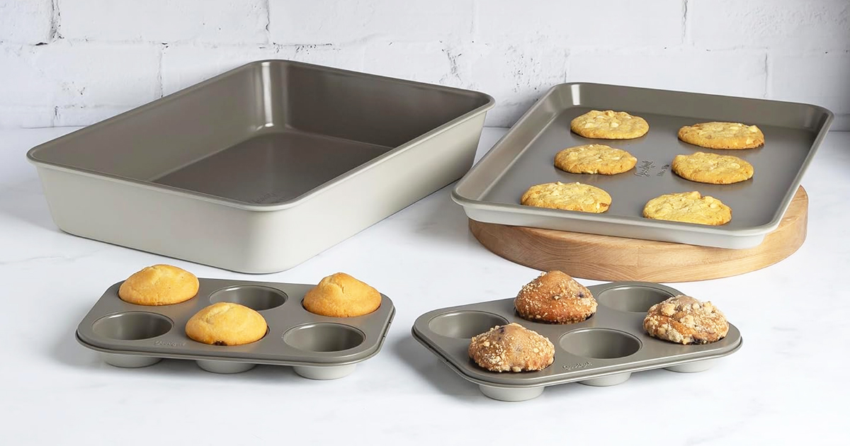 Goodful 8-Piece Nonstick Bakeware Set Just $19.99 Shipped (Regularly ...