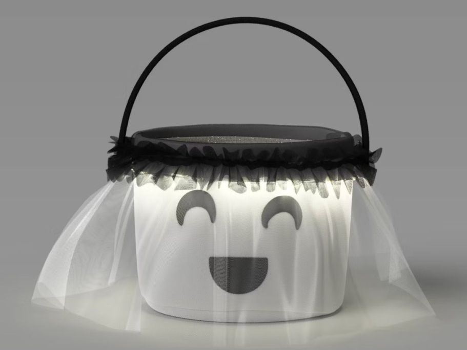 Get 40% Off Halloween Trick-or-Treat Bags at Target | Buckets from $1. ...