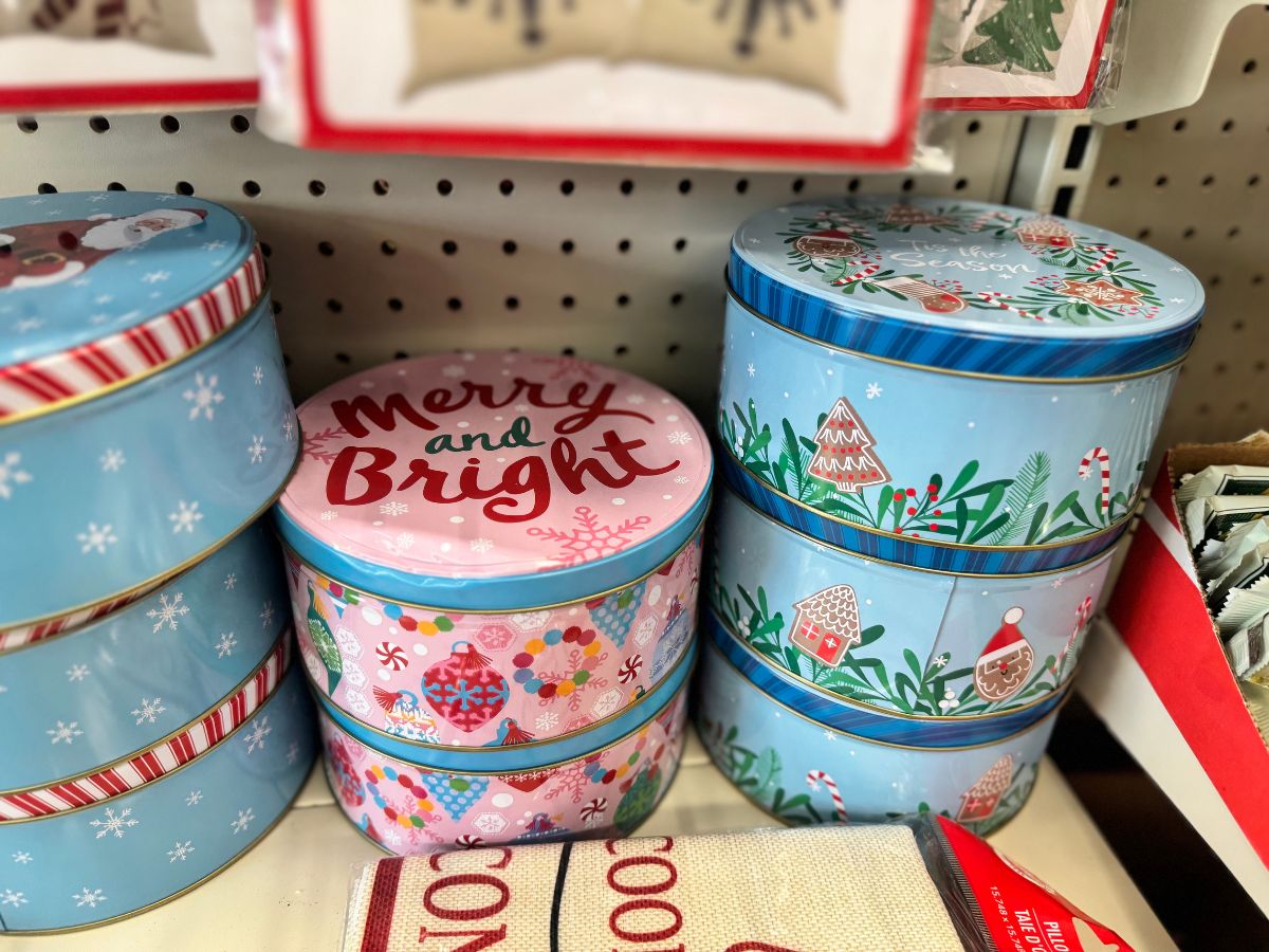 Our Favorite Dollar Tree Christmas Items To Buy Right Now