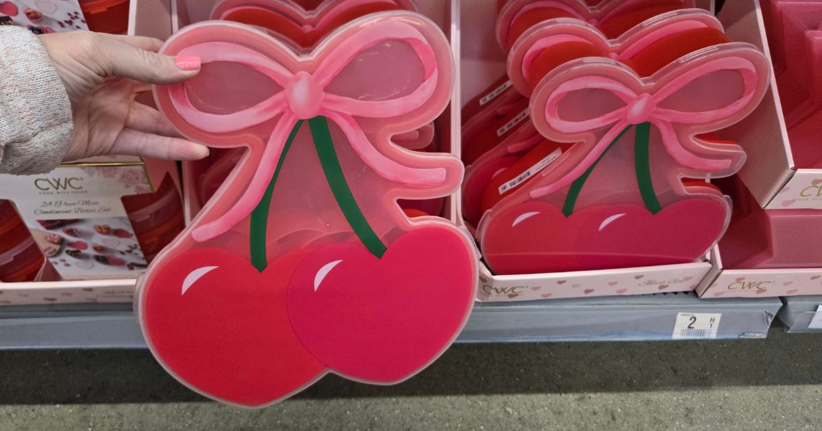 Walmart & Target Have the Cutest NEW Valentine's Day Snackle Boxes ...