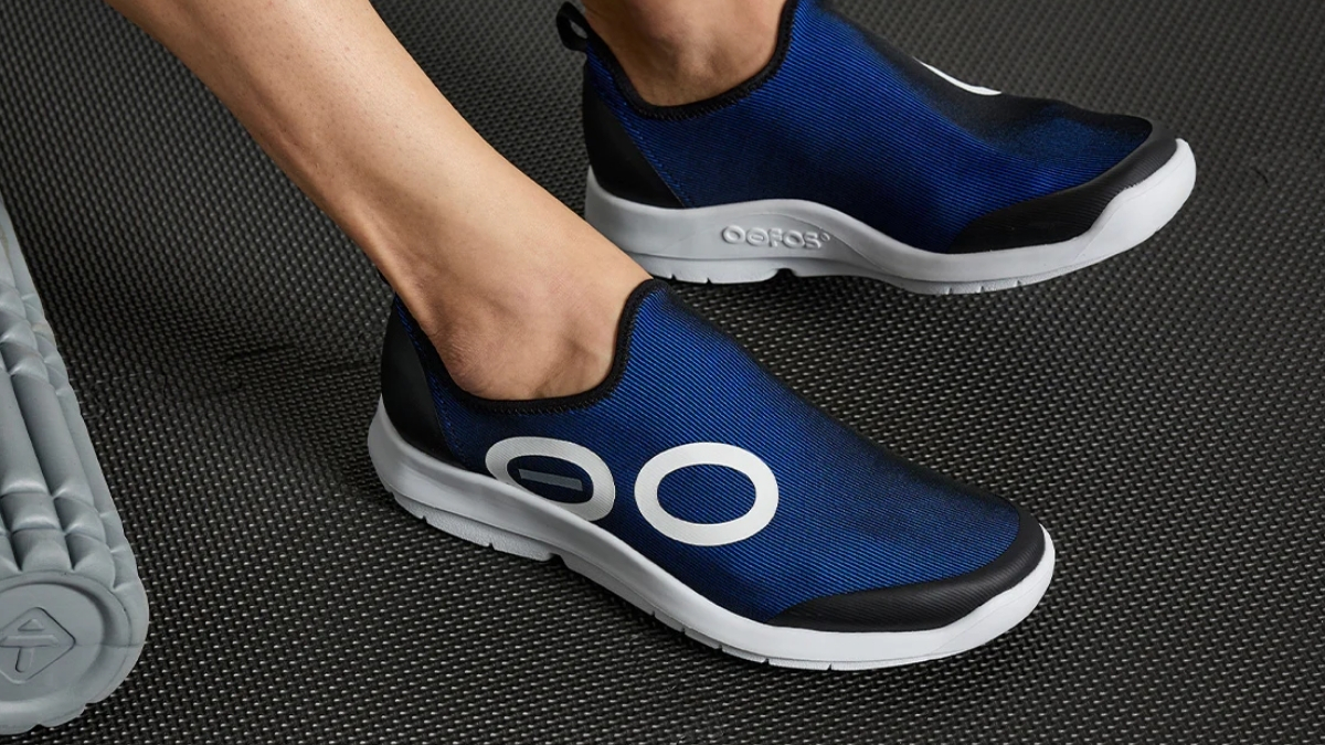 *HOT* OOFOS Shoes from $24.99 Shipped (Reg. $140) | Hip2Save