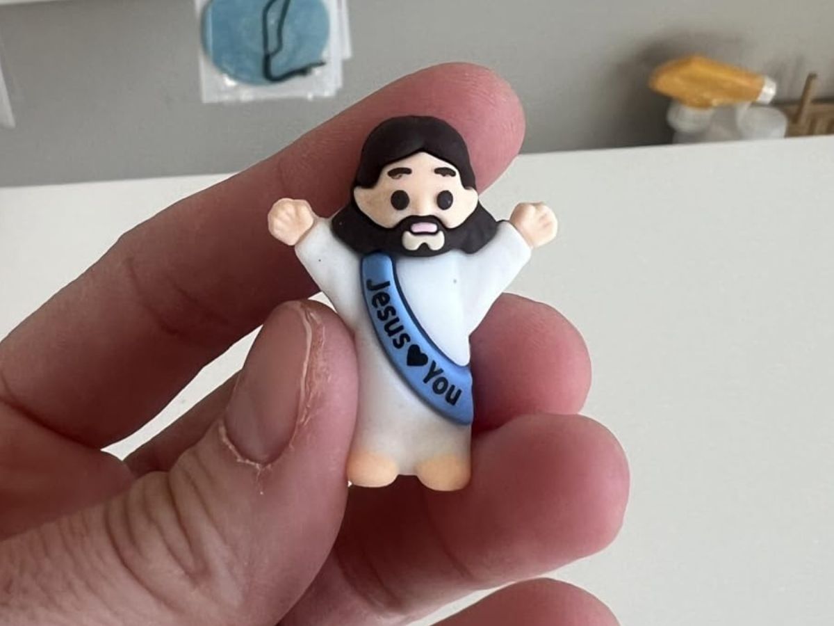 100 Tiny Jesus Figures Only $11.89 on Amazon (Easter Egg Filler ...
