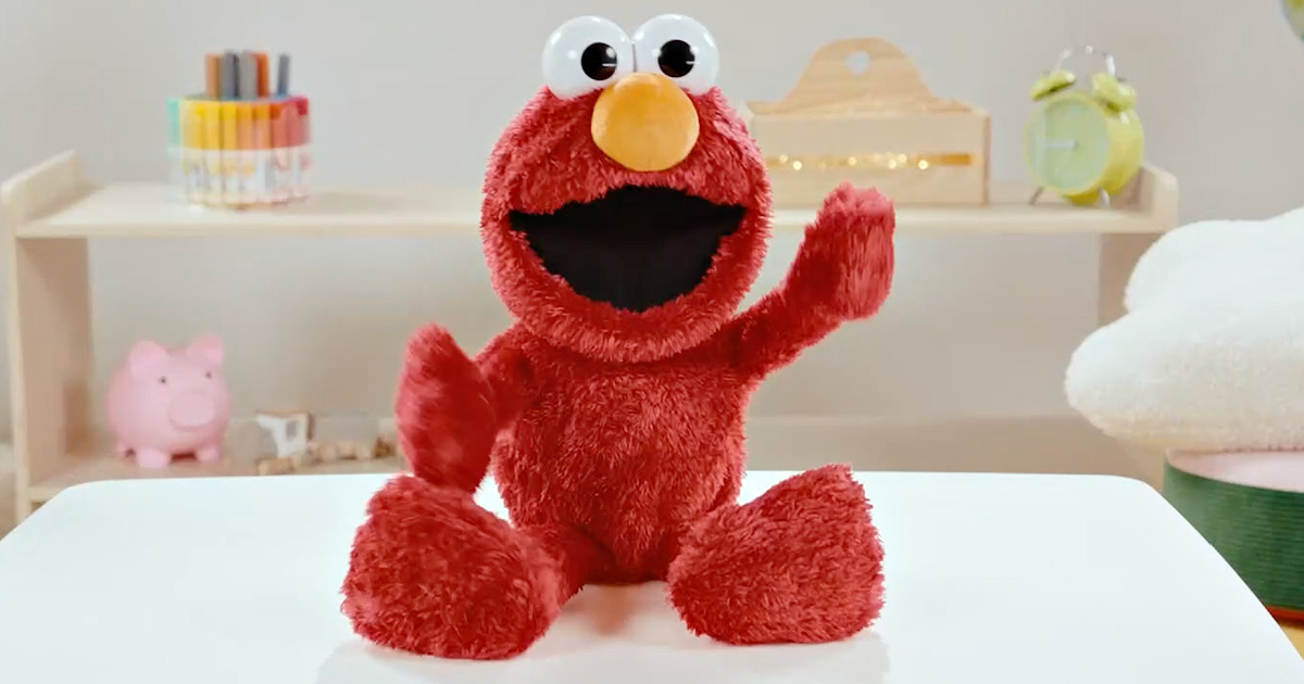 This NEW Supersized Tickle Me Elmo Is Bringing Back All the '90s Feels ...